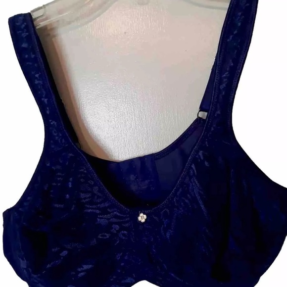 Breezies | Intimates & Sleepwear | Breezies Women 38c Bra Underwire ...